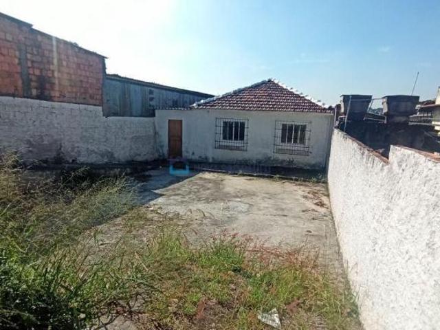 Terreno com 10X30 de área, na Vila Santa Catarina