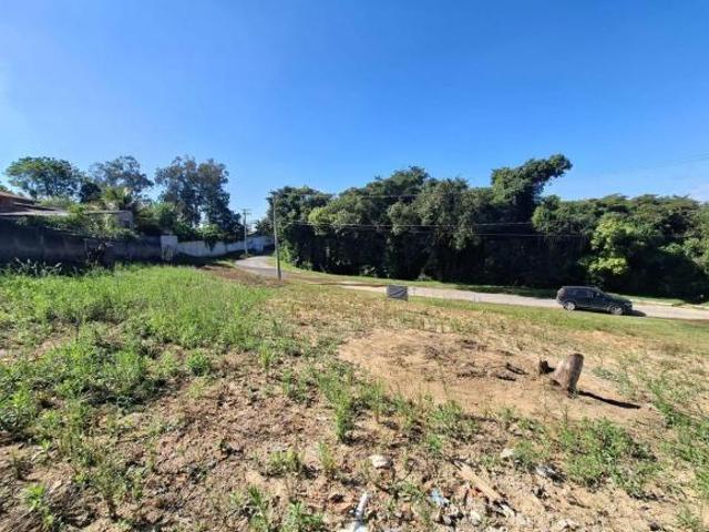 Terreno com 1137 m² à venda no Condomínio Terras São Francisco em Salto de Pirapora/SP