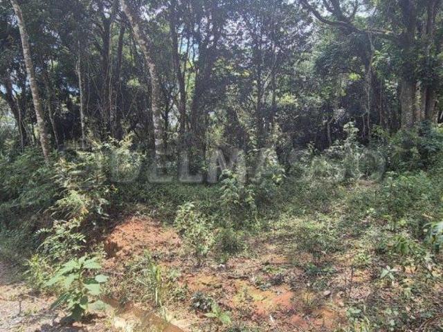 Terreno com 1470 m² em condomínio!