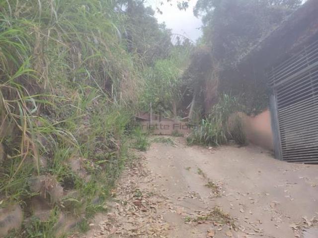 Terreno com 1500m² no centro de Mairiporã próximo a escola Tereza de Calcutá