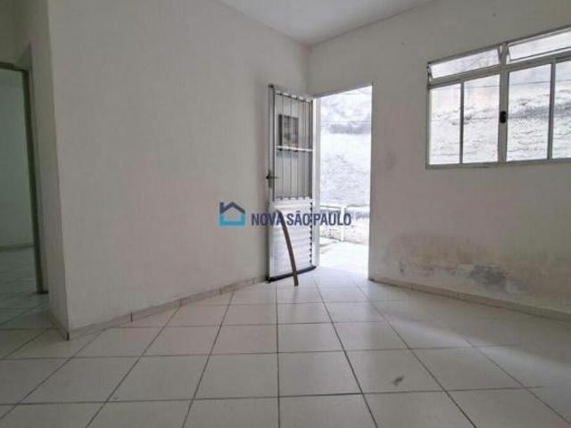 Terreno com 150 m² | 4 casas construídas| 3 vagas