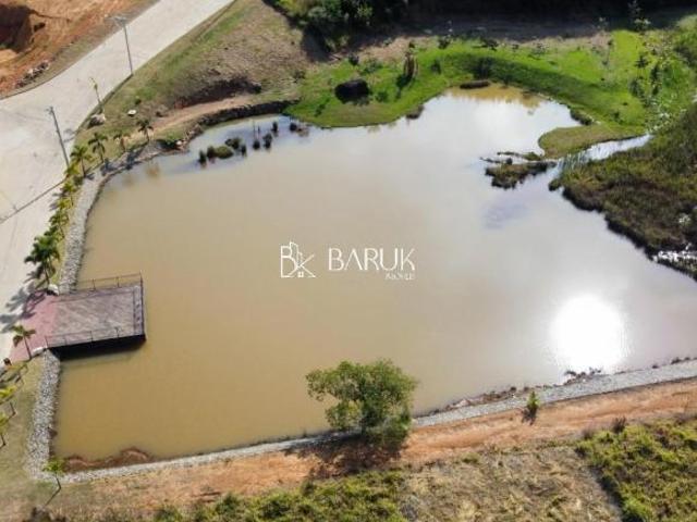 Terreno com 1635 m2 no condomínio Ecoville