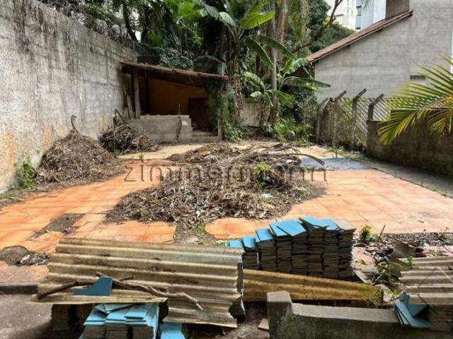 TERRENO COM 176M² ALTO DA LAPA