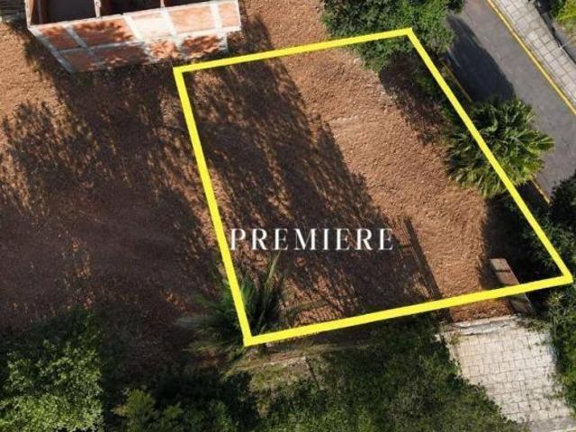 Terreno com 196,70m² à venda em condomínio fechado no Abranches