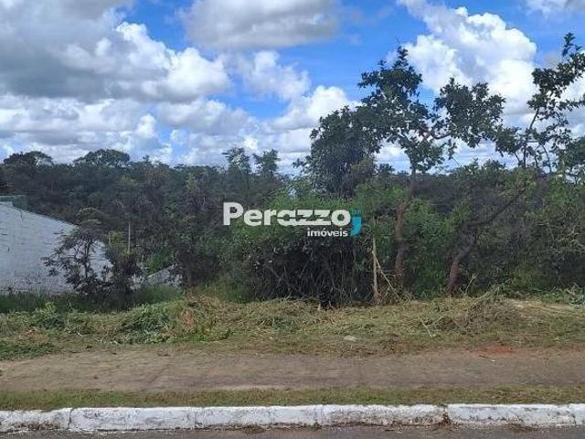 Terreno com 1.000 m² de Possibilidades no Condomínio Santa Mônica por R$ 405.000,00