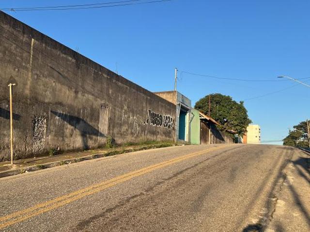 TERRENO COM 1.000M DE ESQUINA, EXCELENTE LOCALIZAÇÃO, ABAIXO DE VALOR DE MERCADO