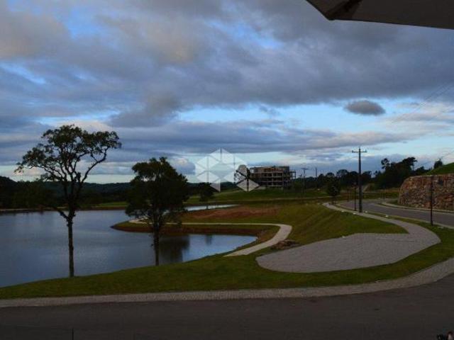 Terreno com 1.015,00m², no Condomínio Fechado Laken, em Gramado