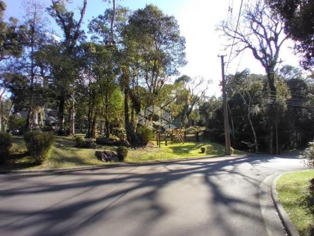 Terreno com 1.100m² privativos, em condomínio fechado próximo ao Centro de Gramado