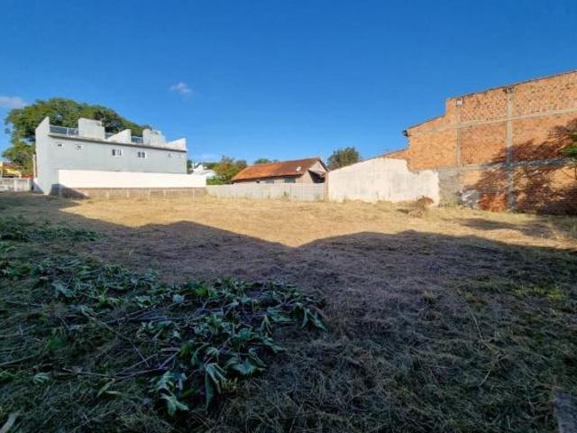 Terreno com 1.110m² no Bairro Guarujá