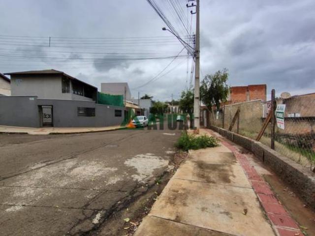 Terreno com 224m² localizado na Região Sul de Londrina
