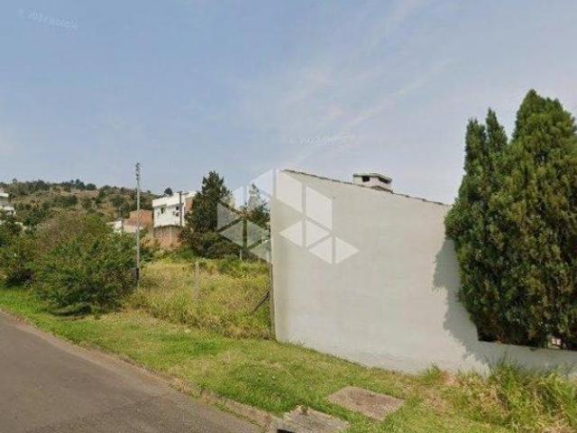 Terreno com 239m² no bairro Guarujá