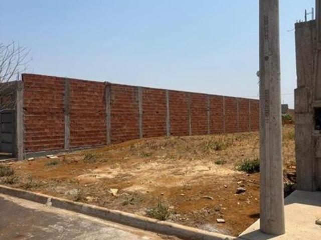 Terreno com 240 m2 em Sertaozinho | Só aqui na Rosa e Rangel Consultoria e Assessoria Imobiliária