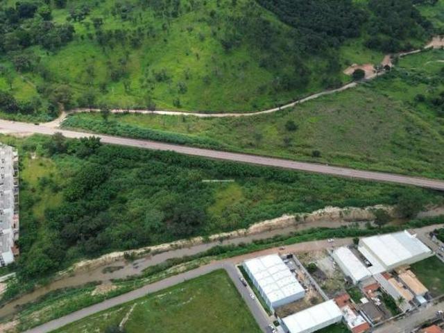 Terreno com 24833 m² na MG 431