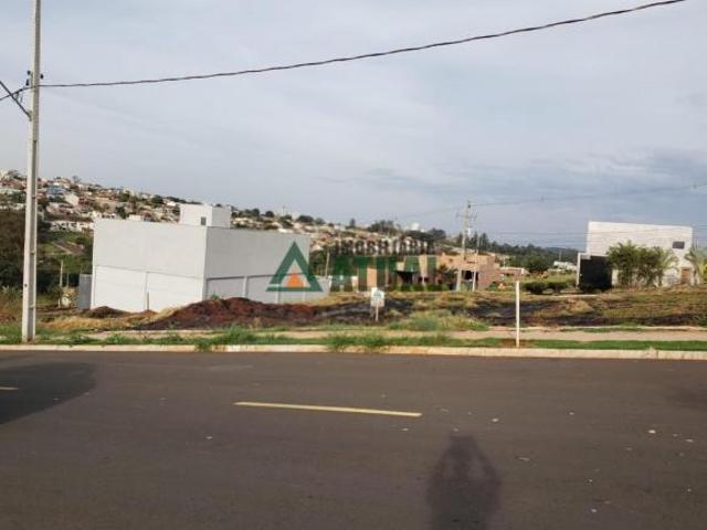 Terreno com 251m² na região oeste de Londrina