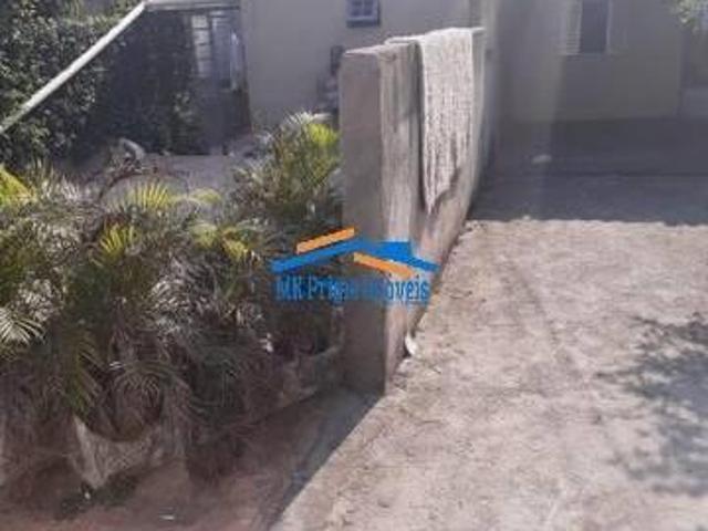 Terreno com 270 m² com 2 casas em Presidente Altino