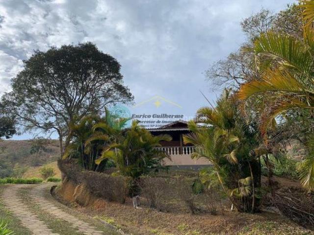 Terreno com 2 casas a venda em Santo Antonio do Pinhal