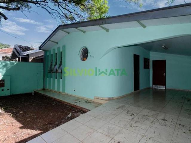 Terreno com 2 casas à venda Zona 07 em Maringá PR!