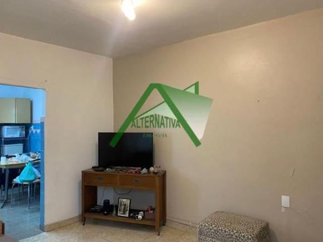 Terreno com 2 casas térreas em localização privilegiada!