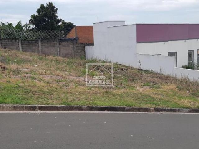 Terreno com 300 m² à venda no Condomínio Vivenda das Pitangueiras em Valinhos
