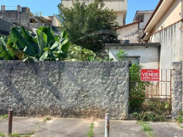 Terreno com 300 m² para construtores e investidores na Vila Mazzei