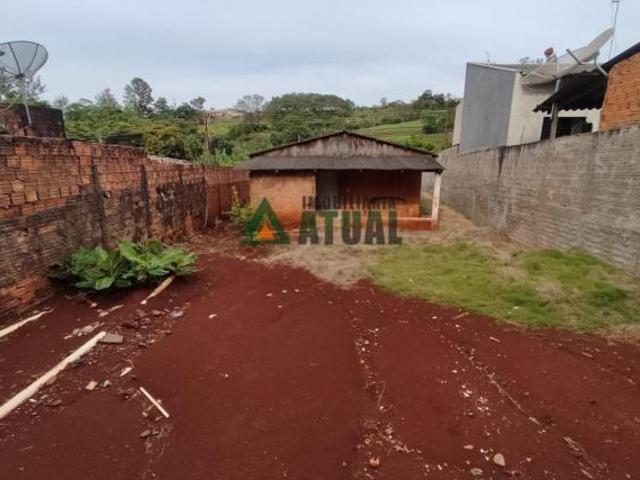 Terreno com 311 m² em Cambé