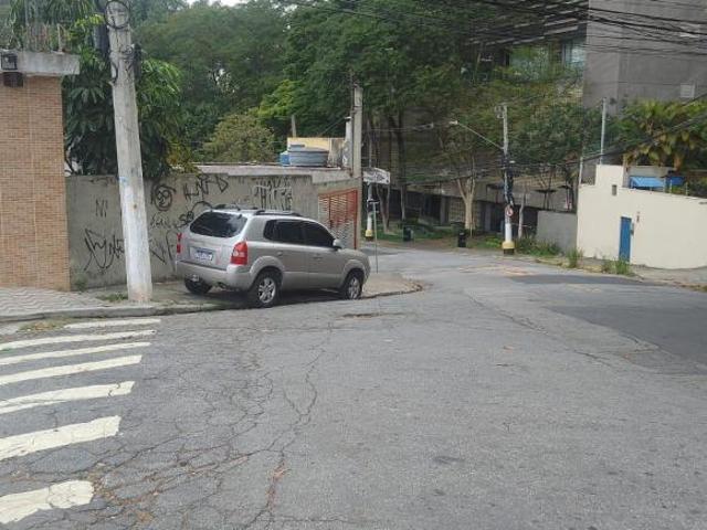 Terreno com 317 m² e 3 Casas – Ótima Localização em Pirituba