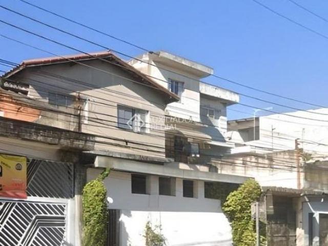 Terreno com 335m². Excelente para investimento em construção residencial ou comercial