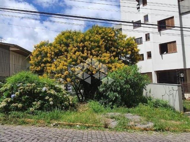 TERRENO COM 341M² NO MADUREIRA EM FRENTE AO HOSPITAL VIRVI EM CAXIAS DO SUL