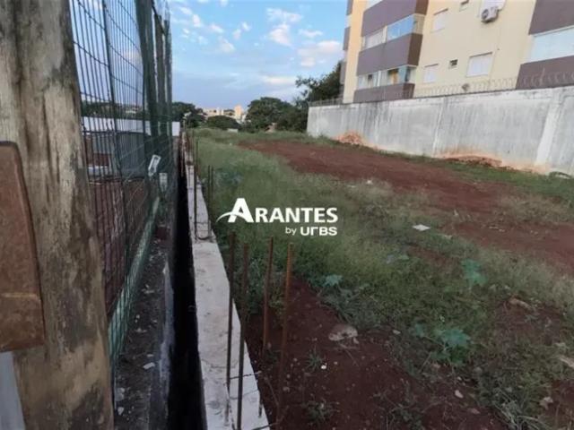 Terreno com 360m² à venda no Jaraguá