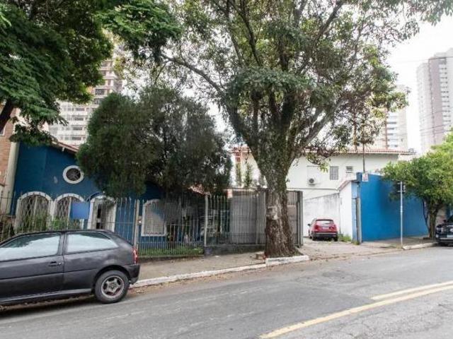 Terreno com 365m², 197m² contruídos, casa c/ 3 quartos e 4 vagas na Vila Mariana