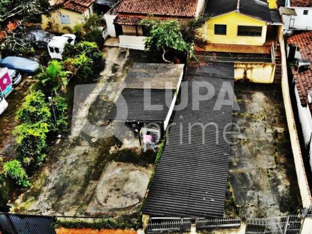 TERRENO COM 371M² À VENDA NO JARDIM PERI