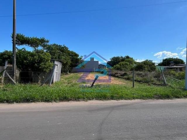 TERRENO COM 390M² QUATRO LAGOS