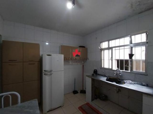 Terreno com 3 casas na Ponte Rasa