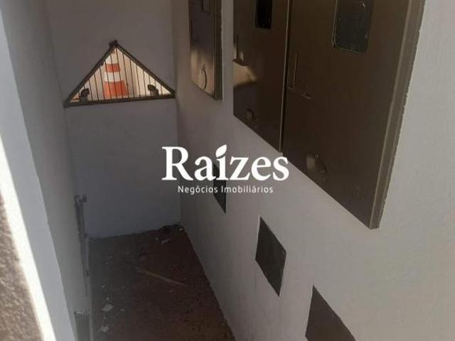 Terreno com 3 casas no Granada