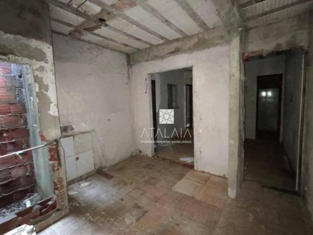 Terreno com 3 casas dentro para locação