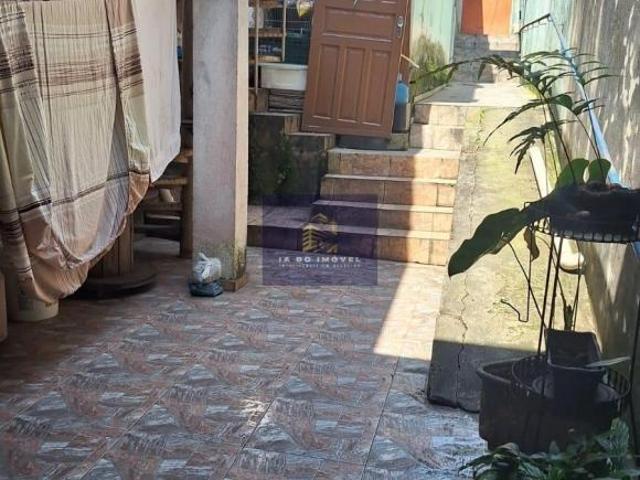 Terreno com 3 casas para renda ou para Stúdios na Vila Mascote!