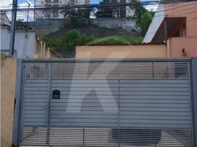 Terreno com 3 casas Vila Leonor 332m²