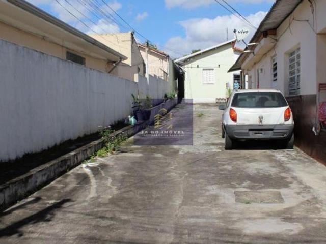 Terreno com 3 casas !