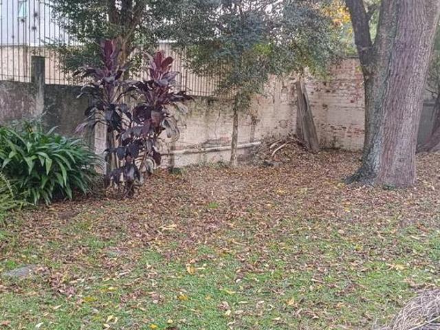 Terreno com 3 quartos à venda em Cabral PR