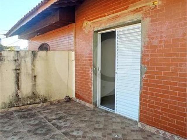 Terreno com 3 quartos à venda em Chora menino SP