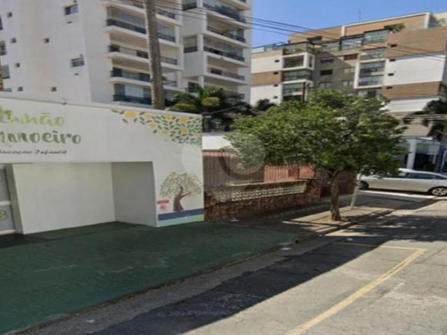 Terreno com 3 quartos à venda em Cidade Monções SP