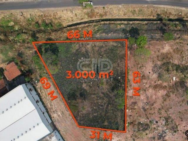Terreno com 3.000 m² a poucos metros do Comper Miguel Sutil