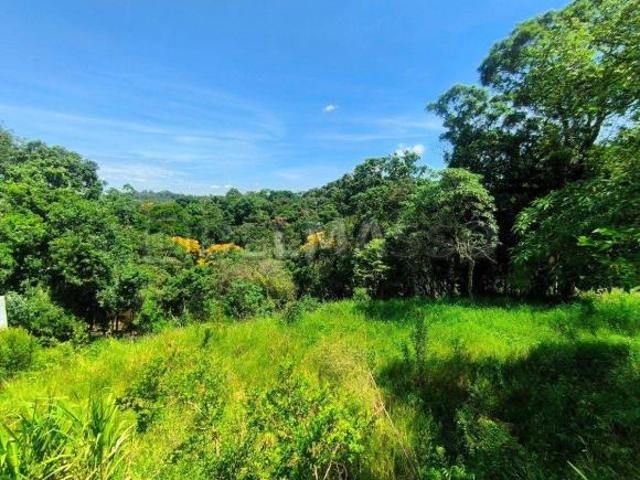 Terreno com vista em condomínio com segurança 24h!