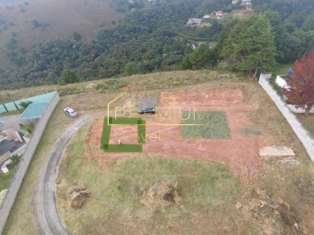 Terreno com vista espetacular a venda em Campos de Jordão