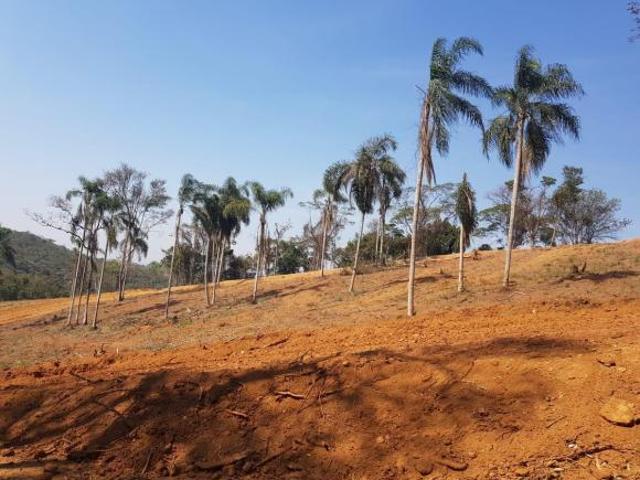 TERRENO COM VISTA MAIS QUE PRIVILEGIADA PARA O MORRO DO CAPUAVA EM PIRAPORA SP