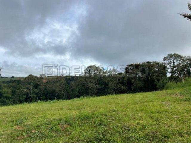 Terreno com vista maravilhosa em condomínio completo!
