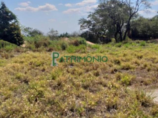 Terreno com Vista Panorâmica no Colinas do Castelo!