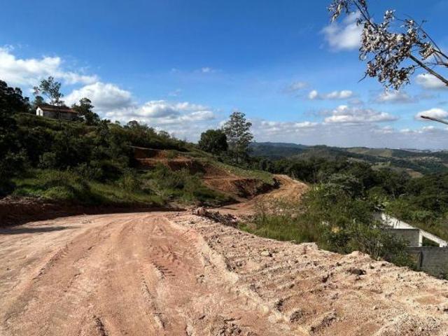 Terreno com Vista Panorâmica em São Roque e Parcelamento Sem Banco