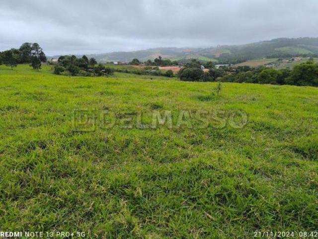 Terreno com vista panorâmica próximo ao asfalto!