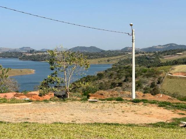 Terreno com vista para a Represa no Condomínio Copaíba em Joanópolis